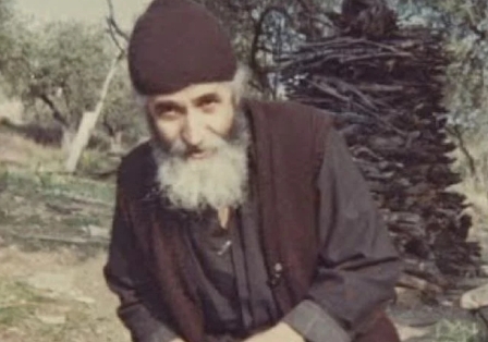 ΤΡΕΝΟ ΣΤΗΝ ΚΙΝΑ ΤΡΕΧΕΙ ΜΕ 35Ο ΧΙΛΙΟΜΕΤΡΑ ΚΑΙ ΝΟΜΙΣΜΑ ΙΣΟΡΡΟΠΕΙ ΧΩΡΙΣ ΝΑ ...