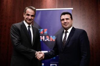 ΠΡΕΠΕΙ ΤΑ ΕΜΒΟΛΙΑ ΚΑΤΑ ΤΟΥ ΚΟΡΟΝΟΙΟΥ ΝΑ ΓΙΝΟΥΝ ΥΠΟΧΡΕΩΤΙΚΑ ΣΤΗ ΧΩΡΑ ΜΑΣ ...